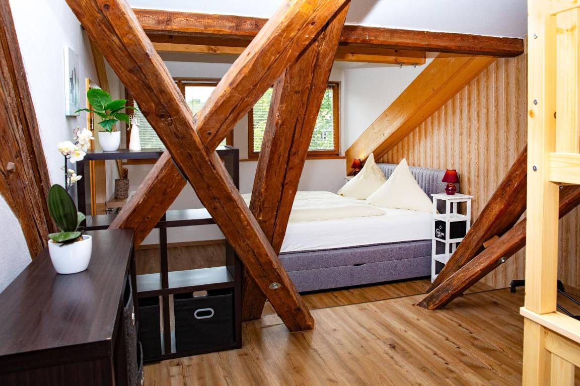 75 M² Ferienwohnung ∙ 2 Schlafzimmer ∙ 6 Gäste - Grafenau