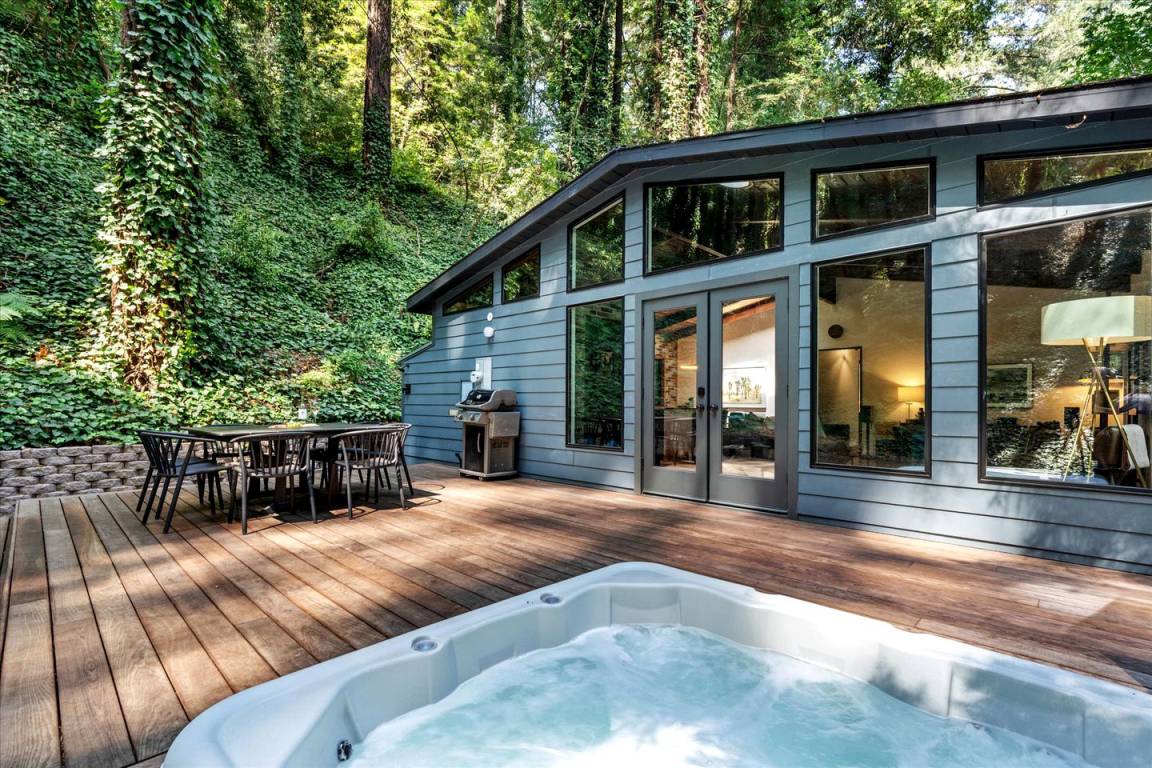 House ∙ 1 Bedroom ∙ 8 Guests - Occidental, CA