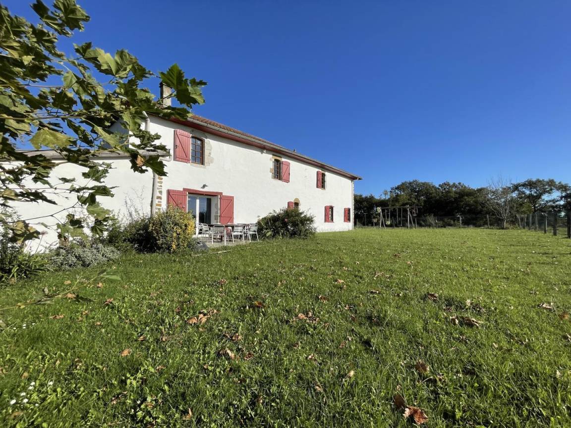 200 M² Gîte ∙ 4 Chambres ∙ 8 Personnes - Pays basque français