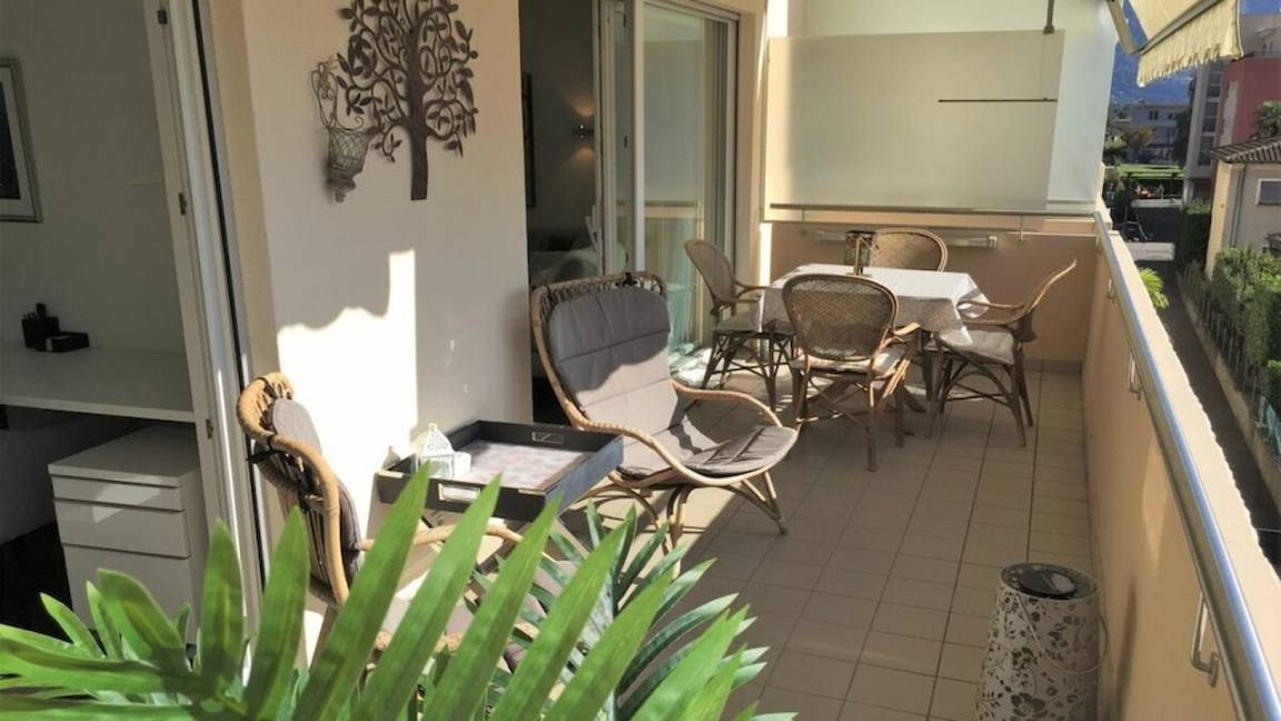 80 M² Ferienhaus ∙ 2 Schlafzimmer ∙ 4 Gäste - Losone
