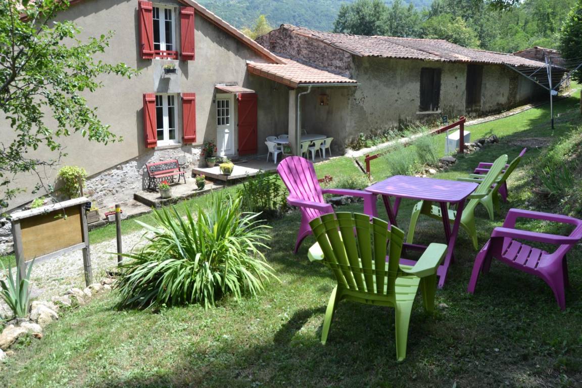 150 M² Gîte ∙ 4 Chambres ∙ 9 Personnes - Ariège