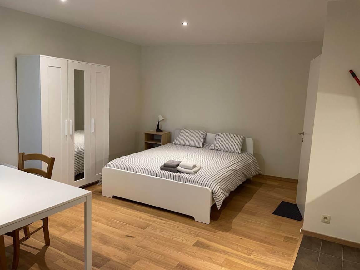 25 M² Casa ∙ 2 Huéspedes - Anderlecht