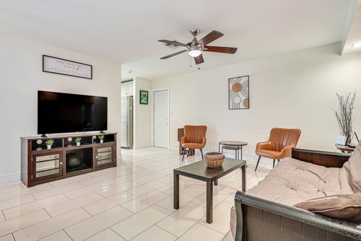 130 M² House ∙ 3 Bedrooms ∙ 9 Guests - Miramar, FL