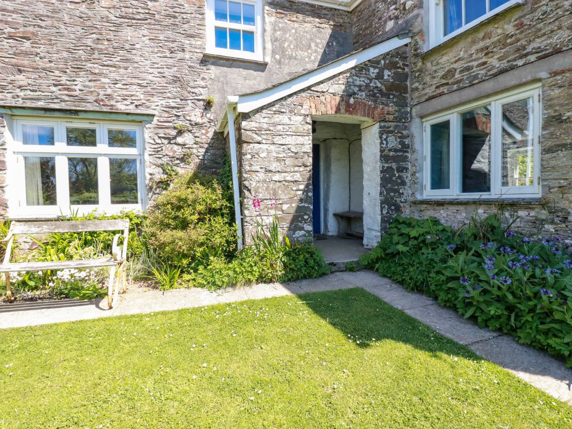 Cottage ∙ 4 Bedrooms ∙ 8 Guests - Tregony