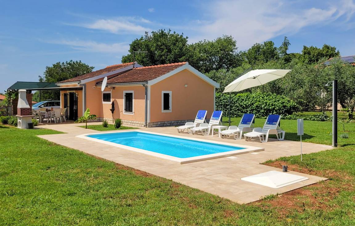 60 M² Ferienhaus ∙ 2 Schlafzimmer ∙ 5 Gäste - Ližnjan