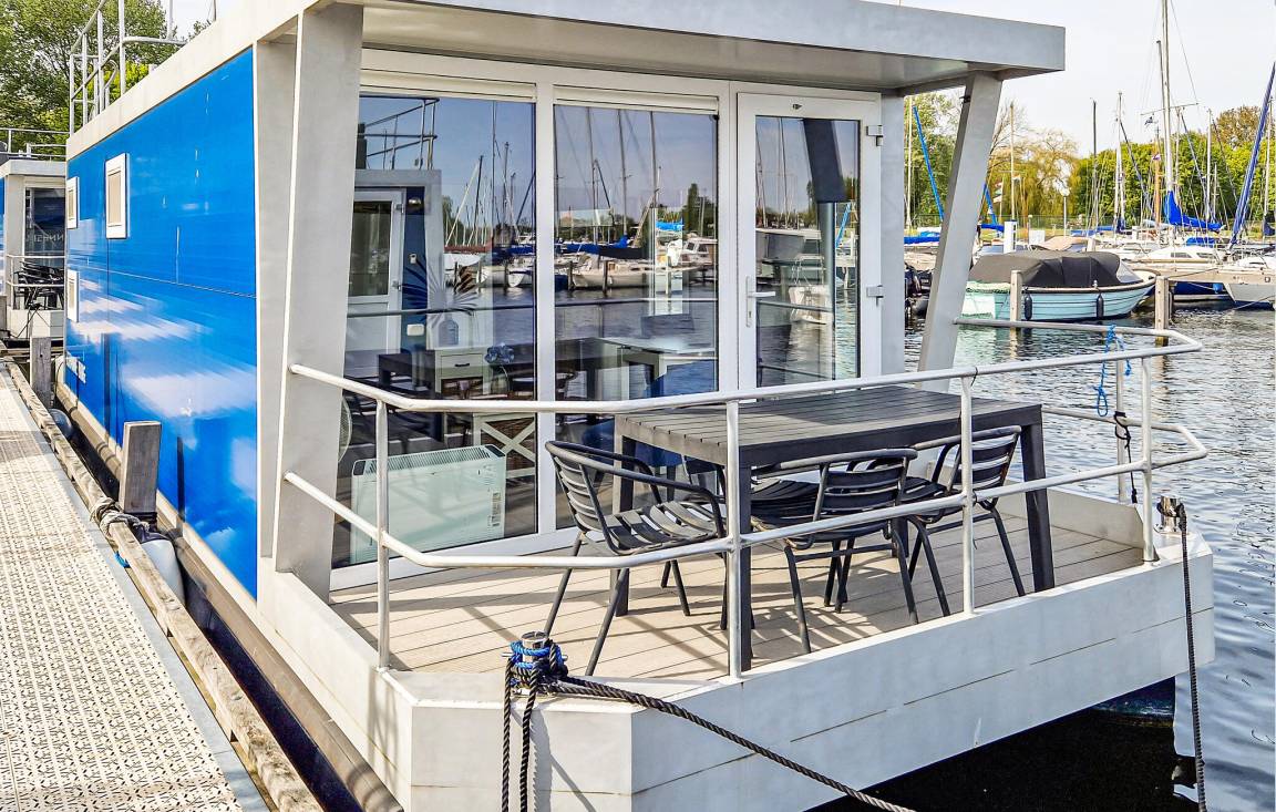 28 M² Houseboat ∙ 2 Bedrooms ∙ 4 Guests - Hilversum