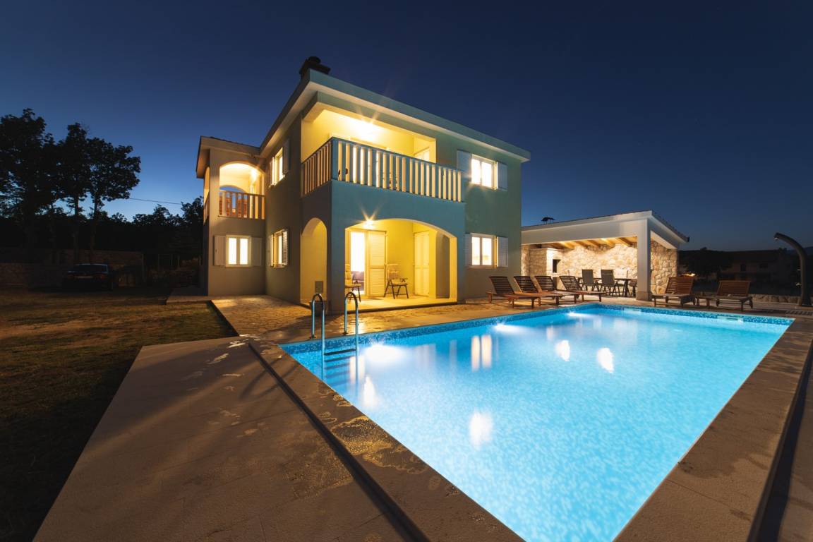 290 M² Villa ∙ 5 Schlafzimmer ∙ 10 Gäste - Brela