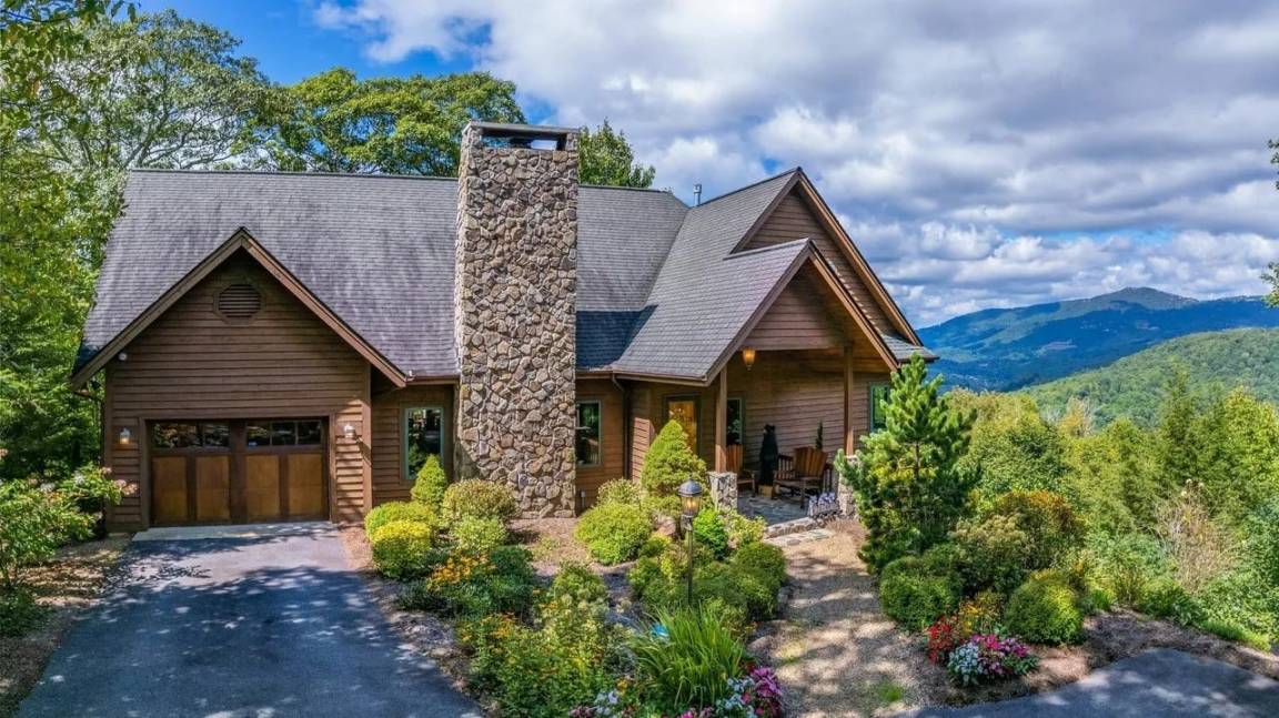 House ∙ 4 Bedrooms ∙ 8 Guests - Sugar Mountain, NC