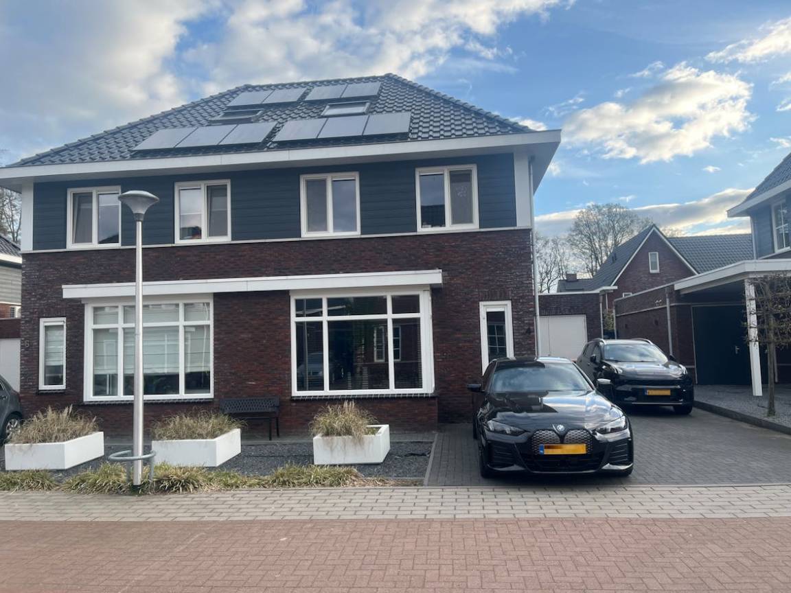 152 M² Huis ∙ 4 Slaapkamers ∙ 5 Gasten - Hengelo