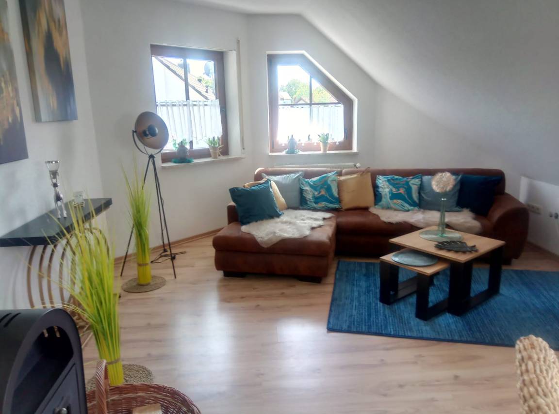 Ferienwohnung ∙ 2 Schlafzimmer ∙ 4 Gäste - Lautertal