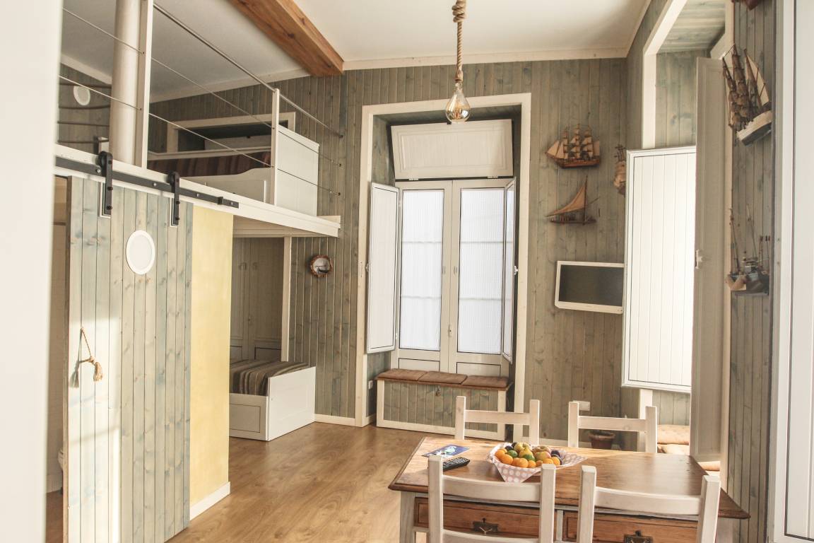 55 M² Huoneisto ∙ 1 Makuuhuone ∙ 4 Vierasta - Seixal