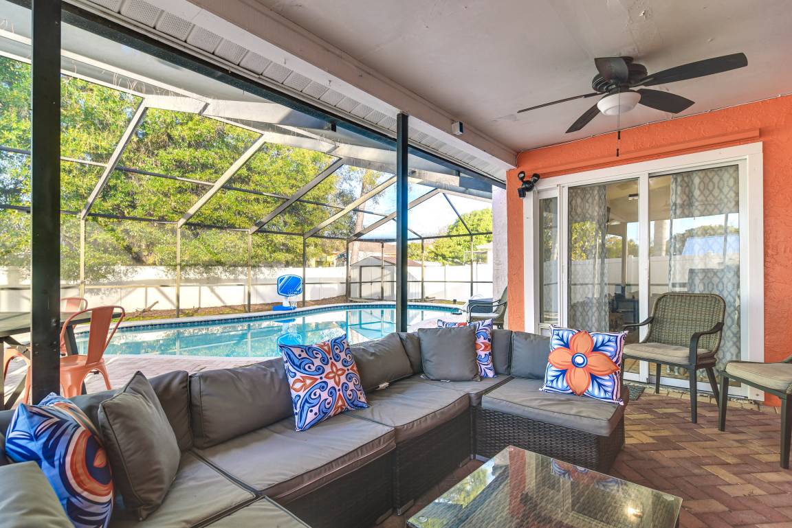 134 M² House ∙ 3 Bedrooms ∙ 8 Guests - Largo, FL