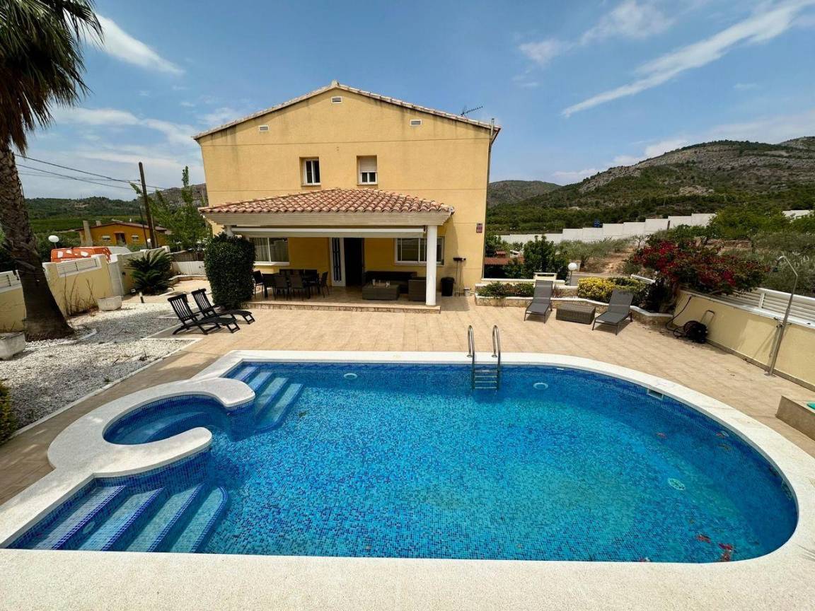 240 M² House ∙ 4 Bedrooms ∙ 8 Guests - Benicàssim