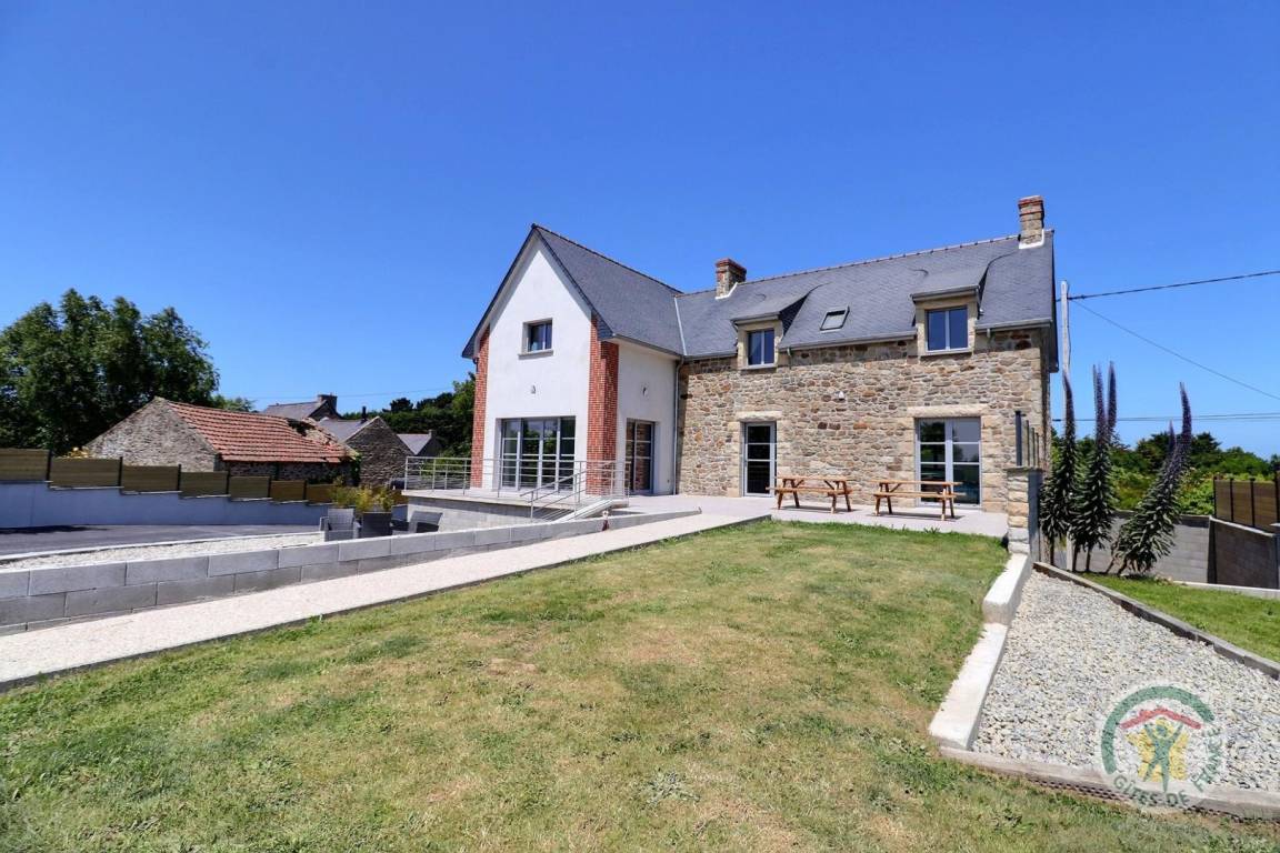 175 M² Gîte ∙ 5 Chambres ∙ 10 Personnes - Saint-Coulomb