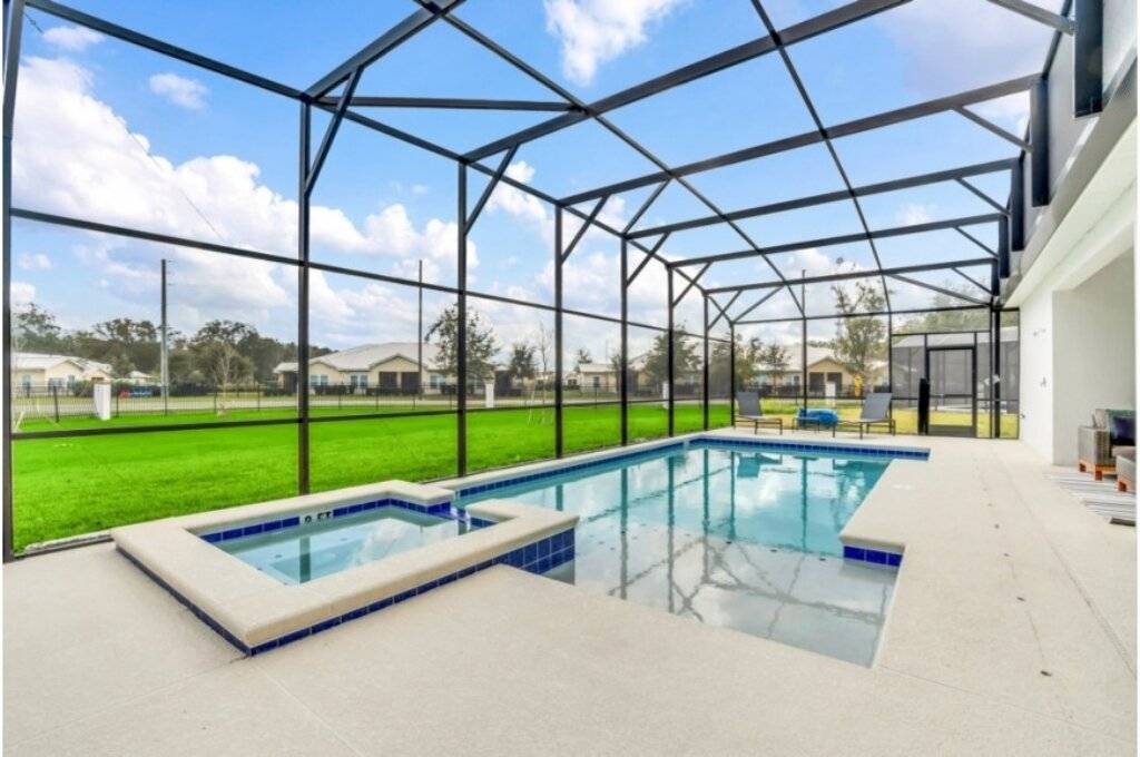 Ferienhaus ∙ 15 Schlafzimmer ∙ 30 Gäste - St. Cloud, FL