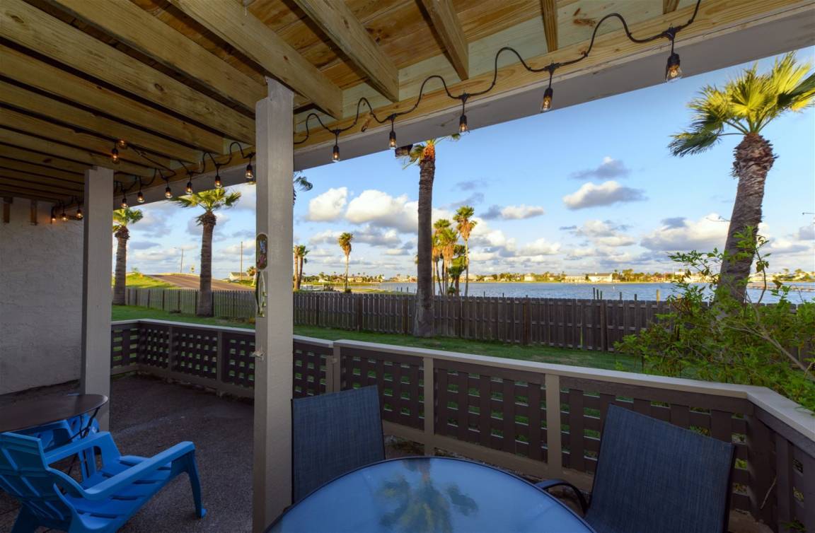 94 M² Condo ∙ 2 Bedrooms ∙ 7 Guests - Rockport, TX