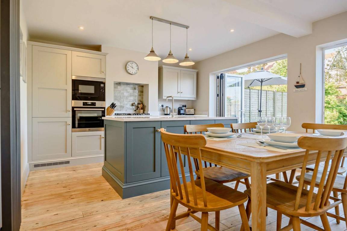 Cottage ∙ 3 Bedrooms ∙ 6 Guests - Southwold