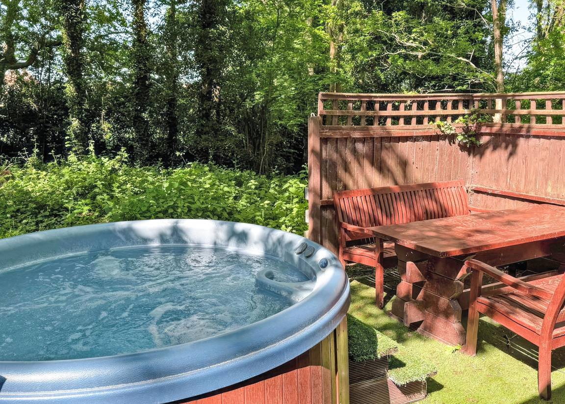 Chalet ∙ 3 Bedrooms ∙ 6 Guests - Cheshire