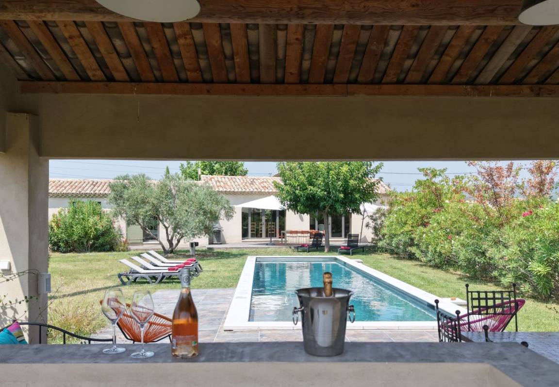 170 M² Villa ∙ 4 Bedrooms ∙ 8 Guests - Pernes-les-Fontaines