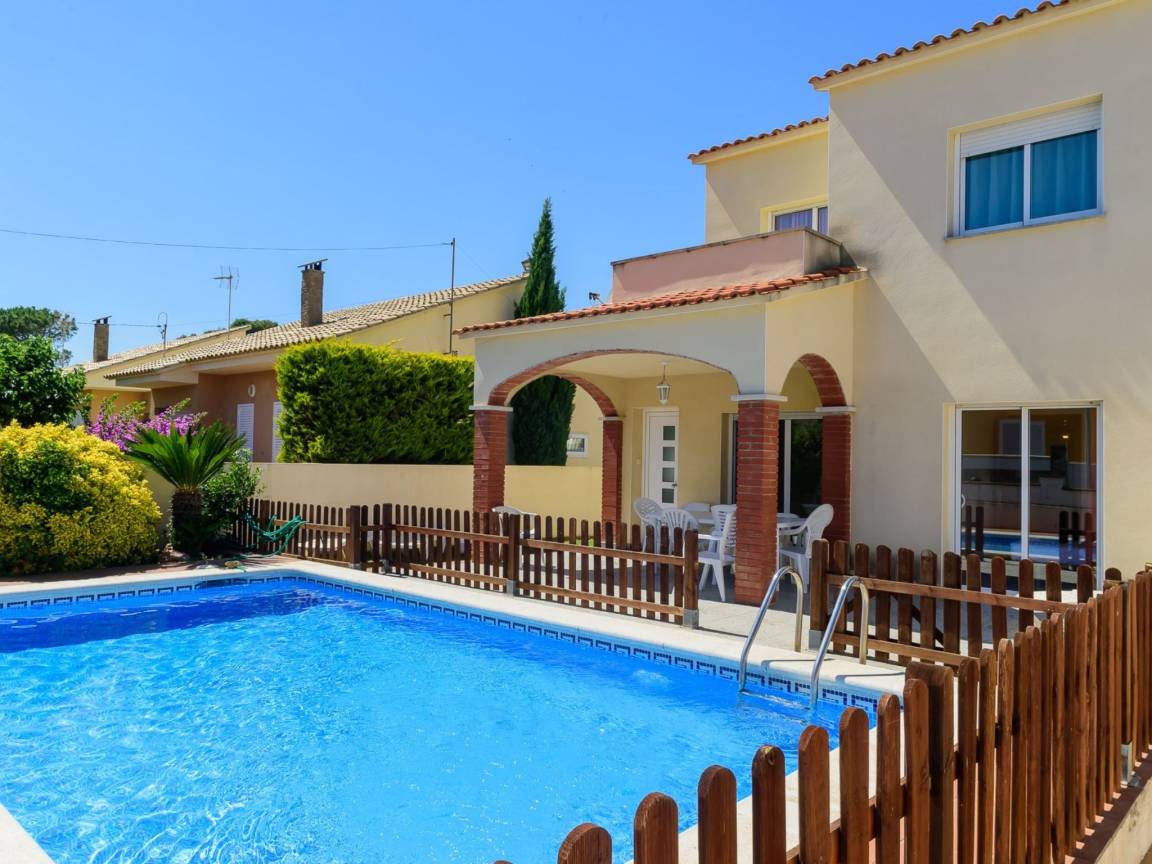120 M² Maison De Vacances ∙ 4 Chambres ∙ 6 Personnes - L'Escala