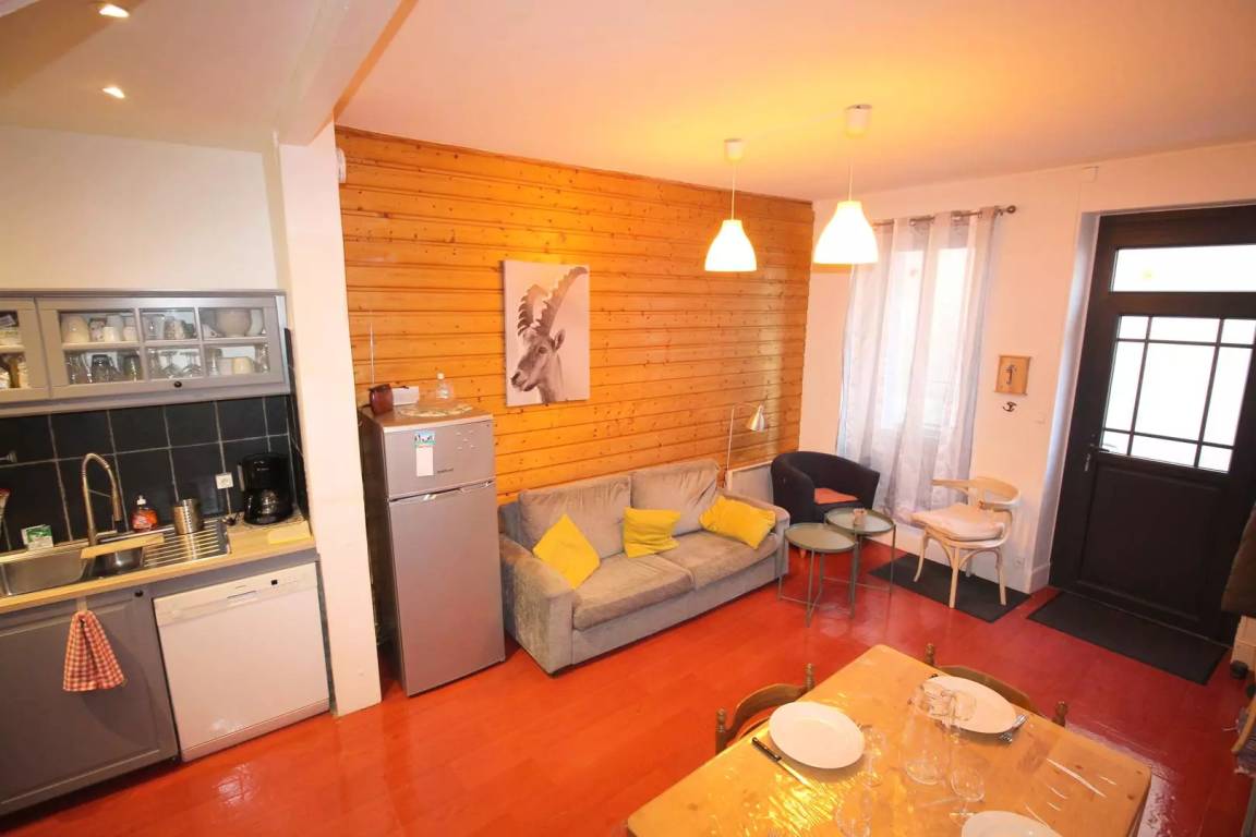 80 M² House ∙ 3 Bedrooms ∙ 6 Guests - Les