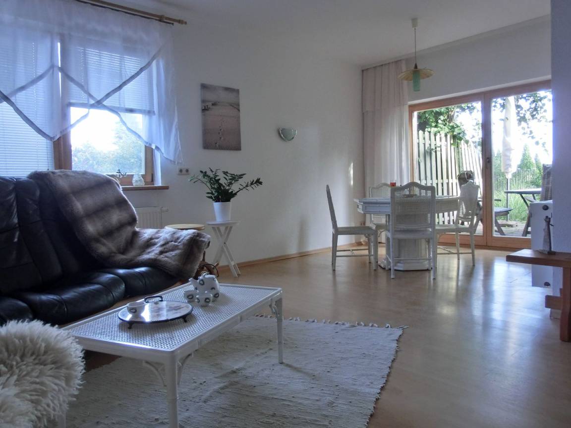 100 M² Ferienwohnung ∙ 2 Schlafzimmer ∙ 4 Gäste - Ribnitz-Damgarten