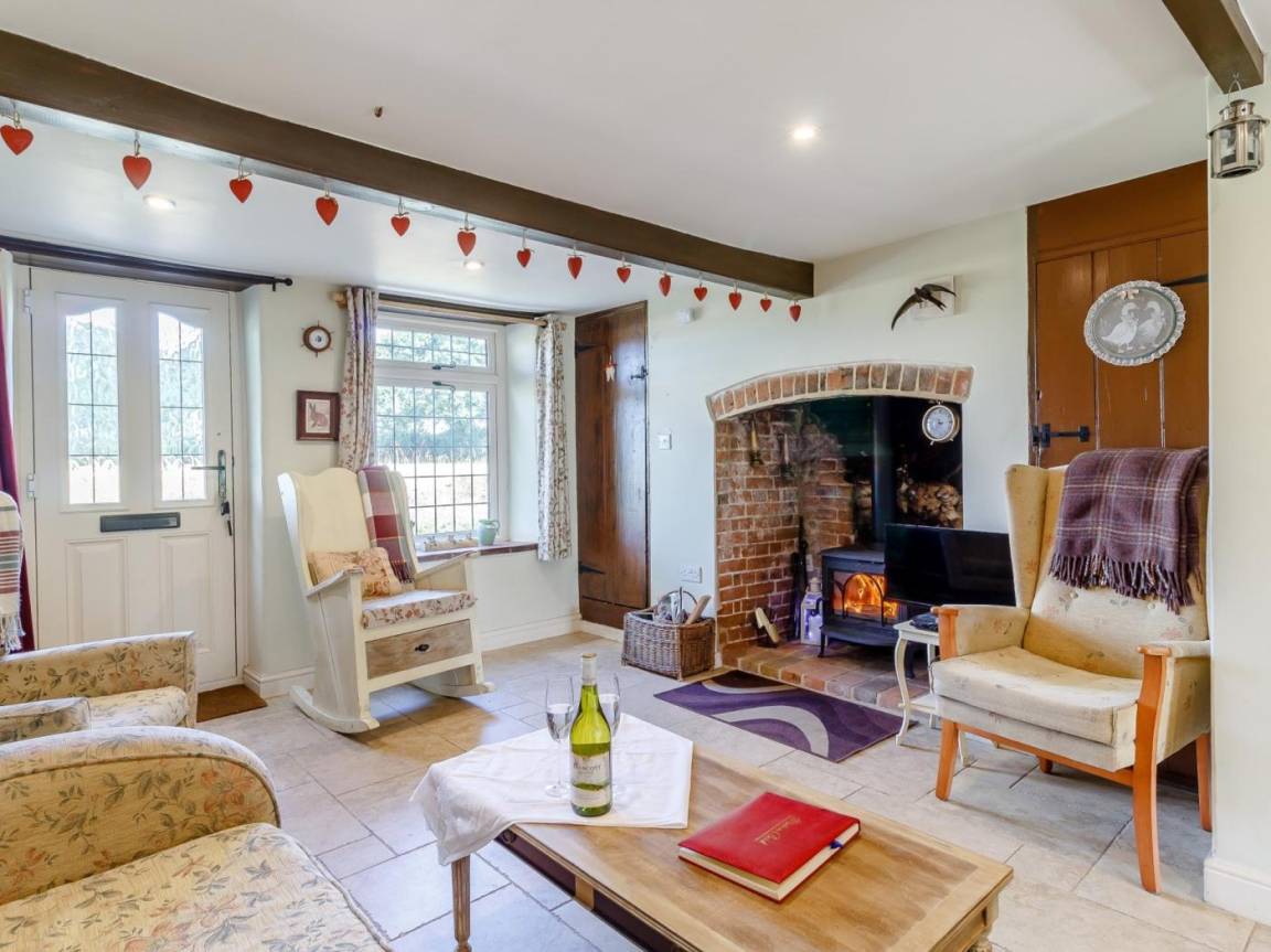 Cottage ∙ 3 Bedrooms ∙ 4 Guests - Sea Palling