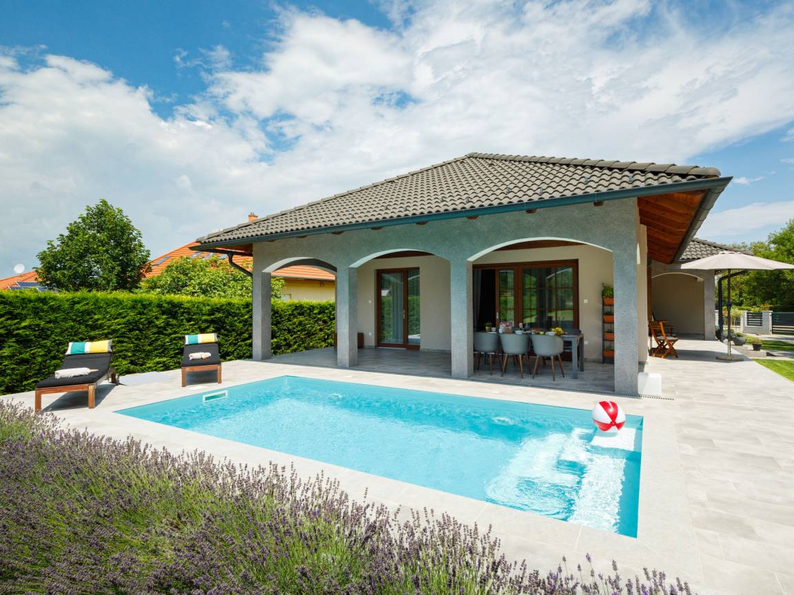 110 M² Ferienhaus ∙ 3 Schlafzimmer ∙ 6 Gäste - Balatonszárszó