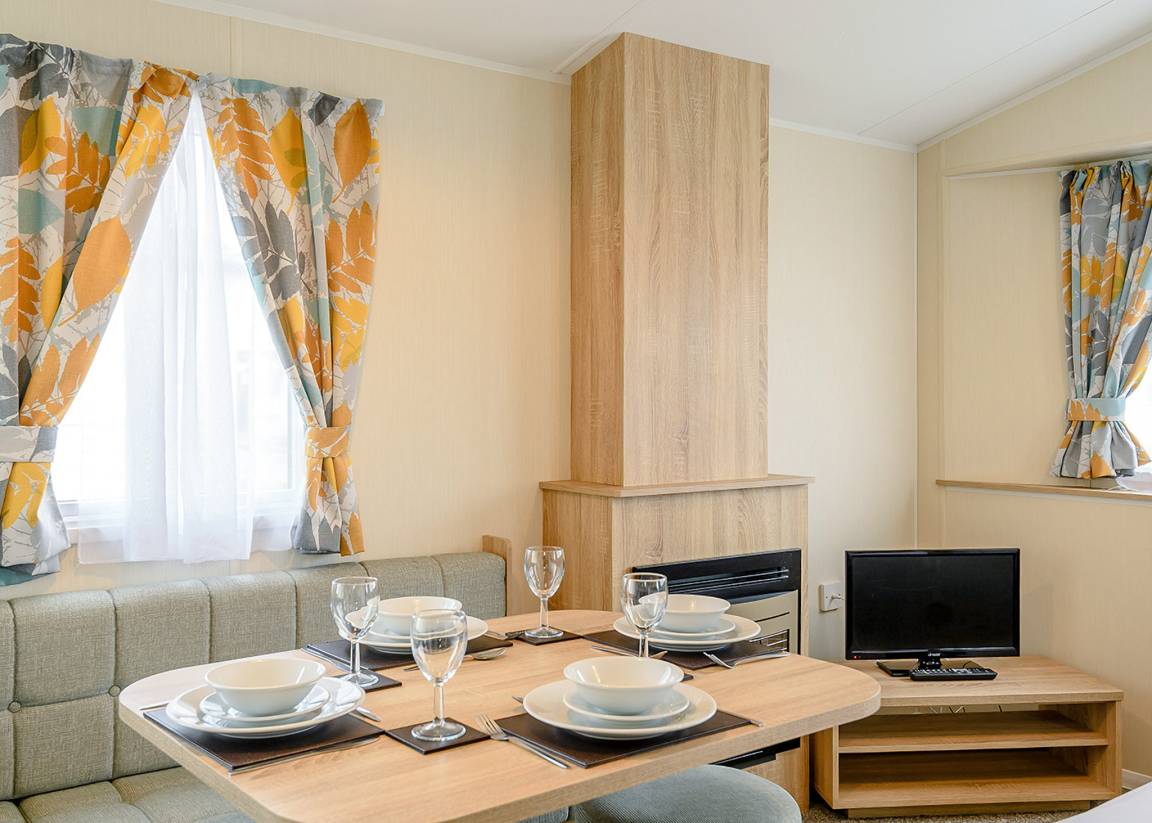 Caravan ∙ 3 Bedrooms ∙ 8 Guests - Lincolnshire