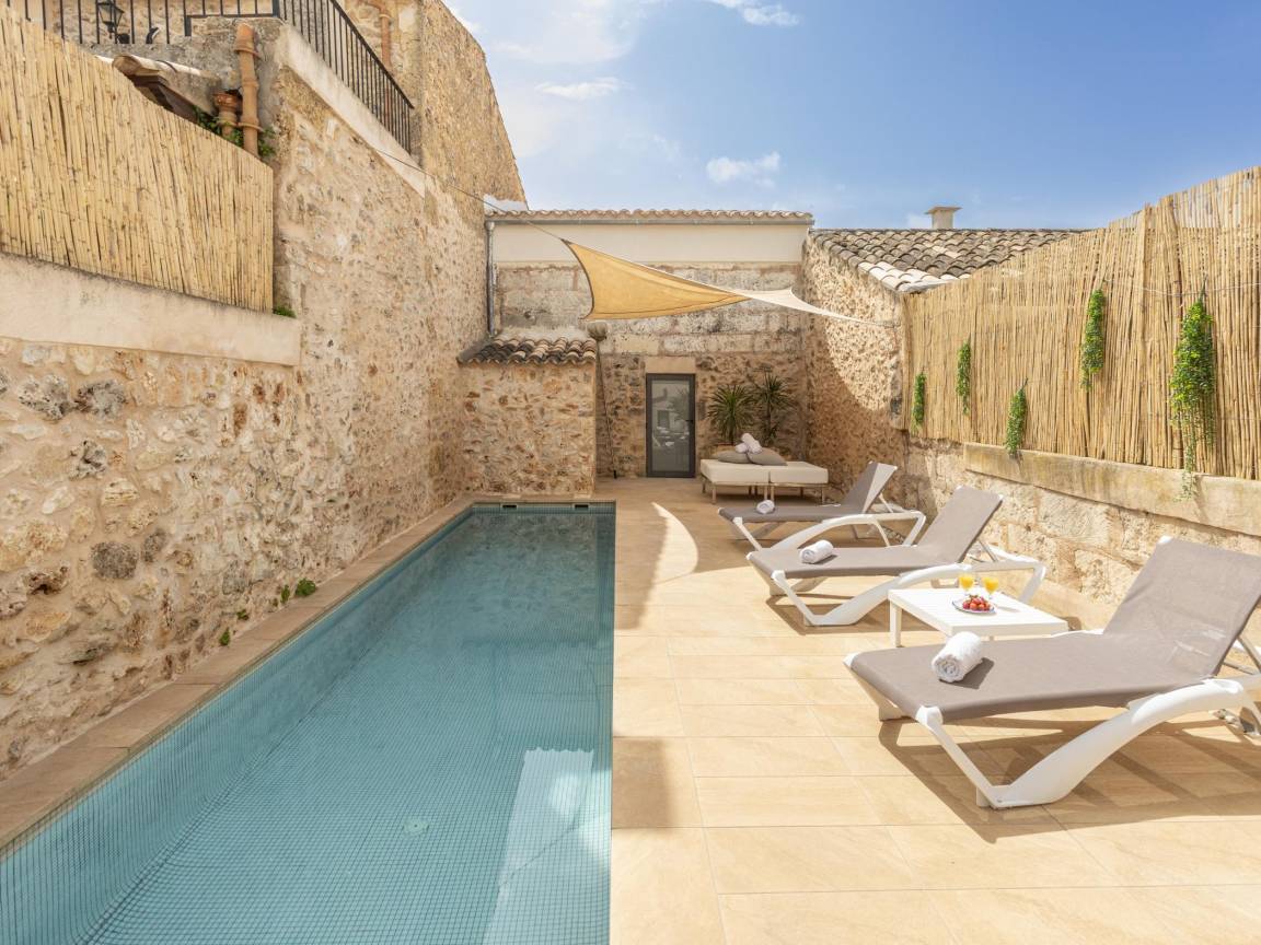 180 M² Apartment ∙ 4 Bedrooms ∙ 5 Guests - Sineu