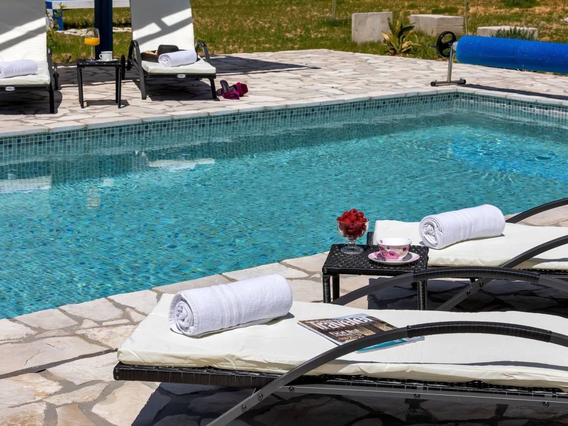 160 M² House ∙ 3 Bedrooms ∙ 6 Guests - Brist