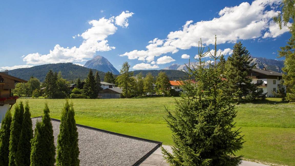 145 M² Apartment ∙ 4 Bedrooms ∙ 8 Guests - Seefeld