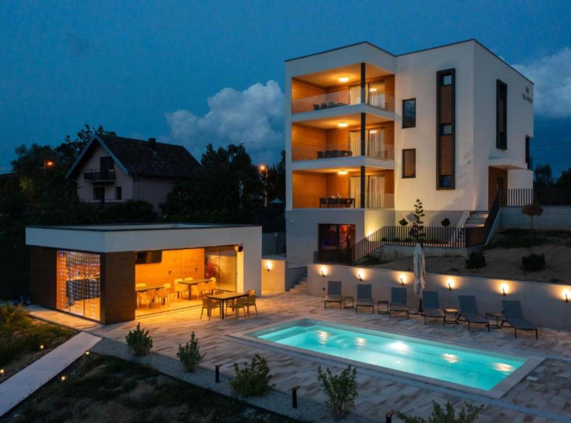 70 M² Ferienwohnung ∙ 2 Schlafzimmer ∙ 6 Gäste - Ivanić-Grad