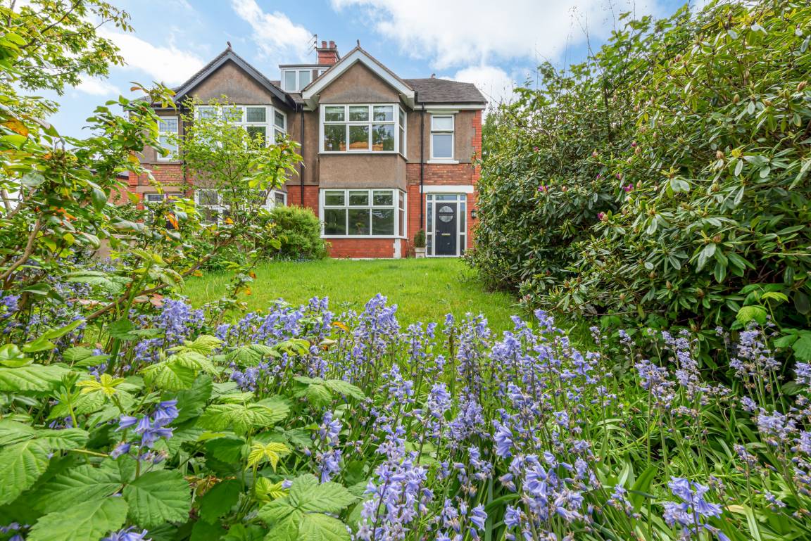 111 M² House ∙ 4 Bedrooms ∙ 7 Guests - Stafford, UK