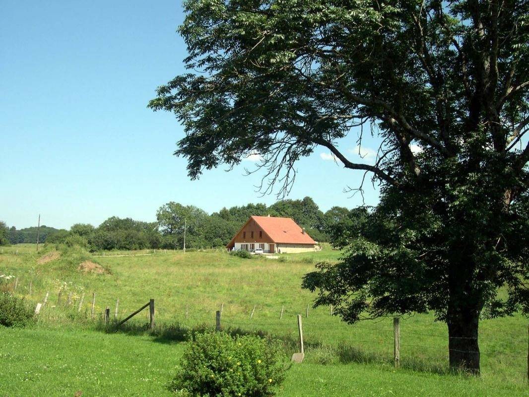 82 M² Gîte ∙ 3 Chambres ∙ 6 Personnes - Doubs