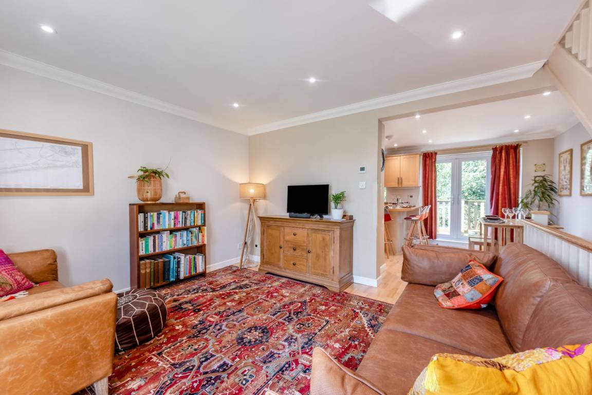 Cottage ∙ 2 Bedrooms ∙ 4 Guests - West Sussex