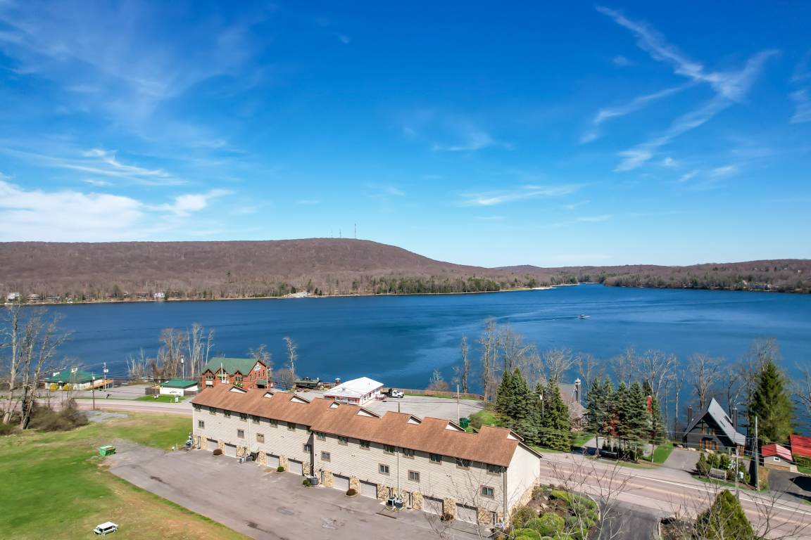 House ∙ 3 Bedrooms ∙ 9 Guests - Deep Creek Lake, MD