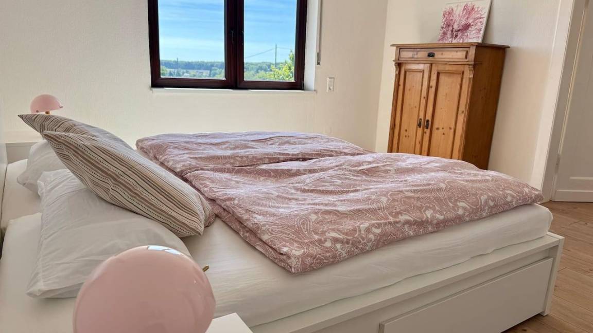 140 M² Ferienhaus ∙ 2 Schlafzimmer ∙ 4 Gäste - Windeck