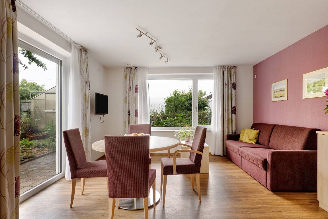 62 M² Ferienwohnung ∙ 1 Schlafzimmer ∙ 5 Gäste - Sachsenheim