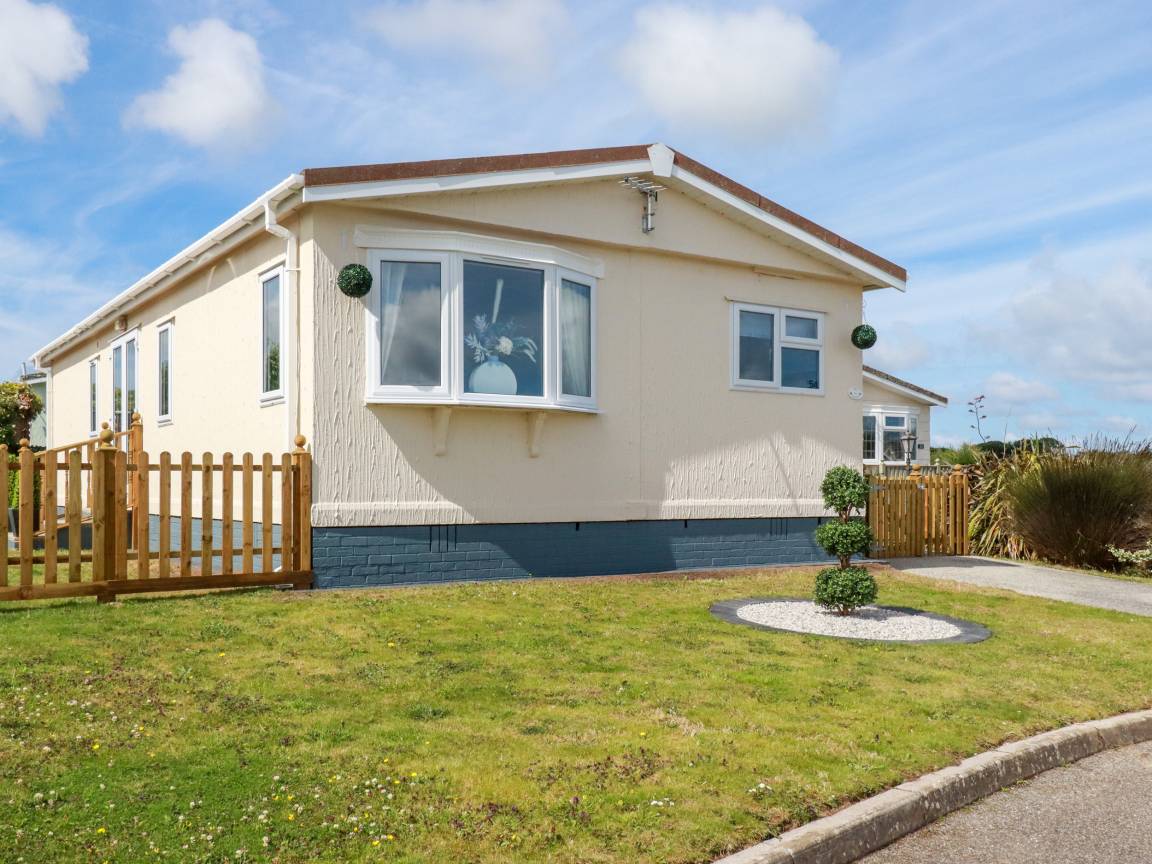 Cottage ∙ 3 Bedrooms ∙ 5 Guests - Mawgan Porth