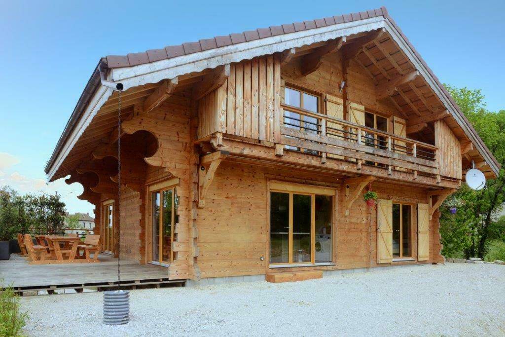 180 M² Gîte ∙ 6 Chambres ∙ 14 Personnes - Jura