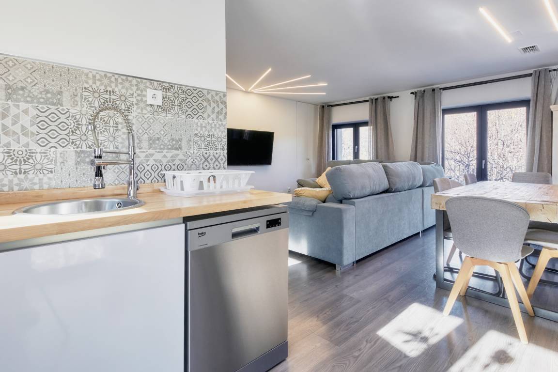 110 M² Apartamento ∙ 3 Habitaciones ∙ 9 Huéspedes - Puebla de Sanabria