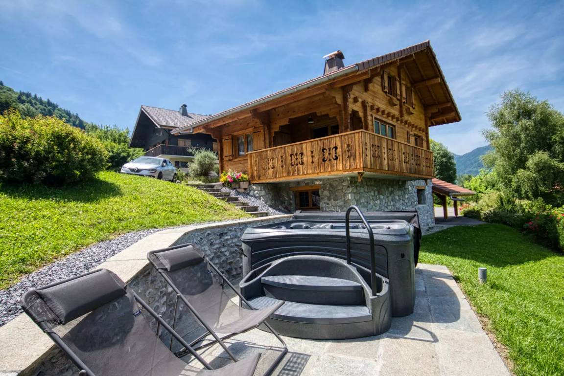 120 M² Chalet ∙ 5 Bedrooms ∙ 9 Guests - Morillon