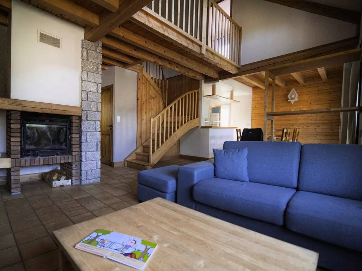 93 M² Maison De Vacances ∙ 4 Chambres ∙ 10 Personnes - Lozère