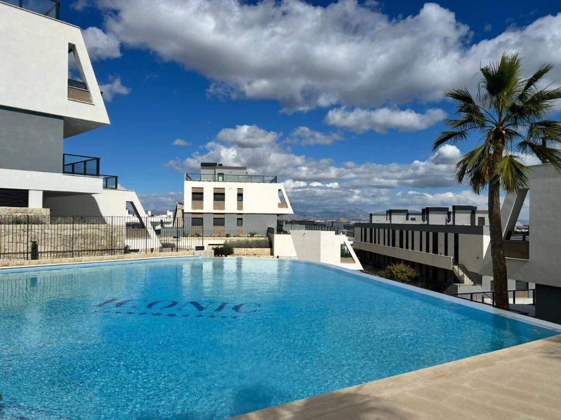 110 M² Apartamento ∙ 2 Habitaciones ∙ 6 Huéspedes - Santa Pola