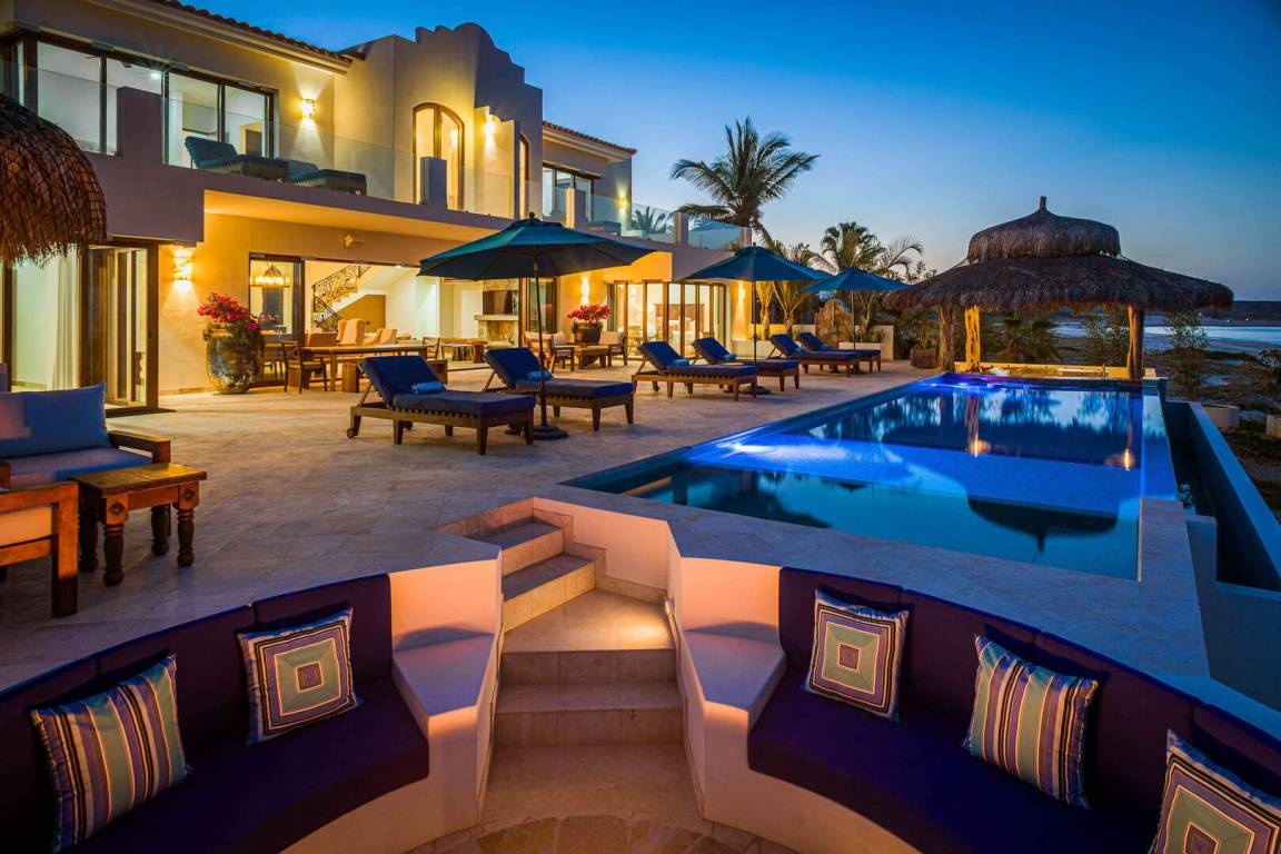 Villa ∙ 6 Bedrooms ∙ 16 Guests - Cabo Pulmo National Park
