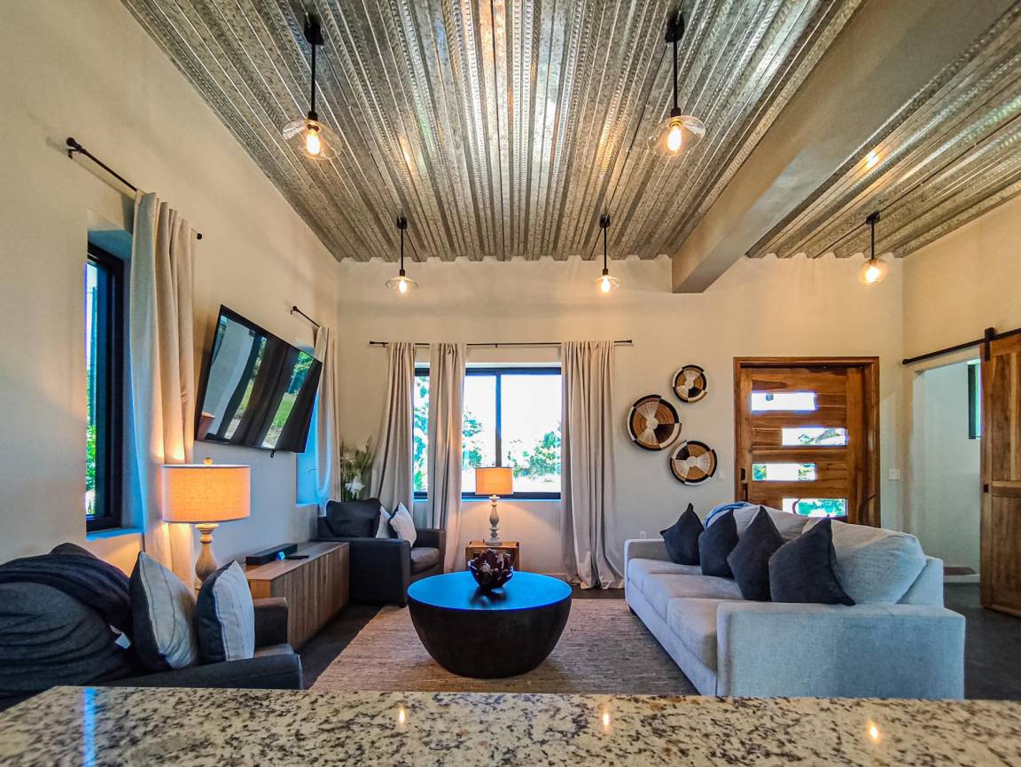 Villa ∙ 2 Bedrooms ∙ 6 Guests - Placencia