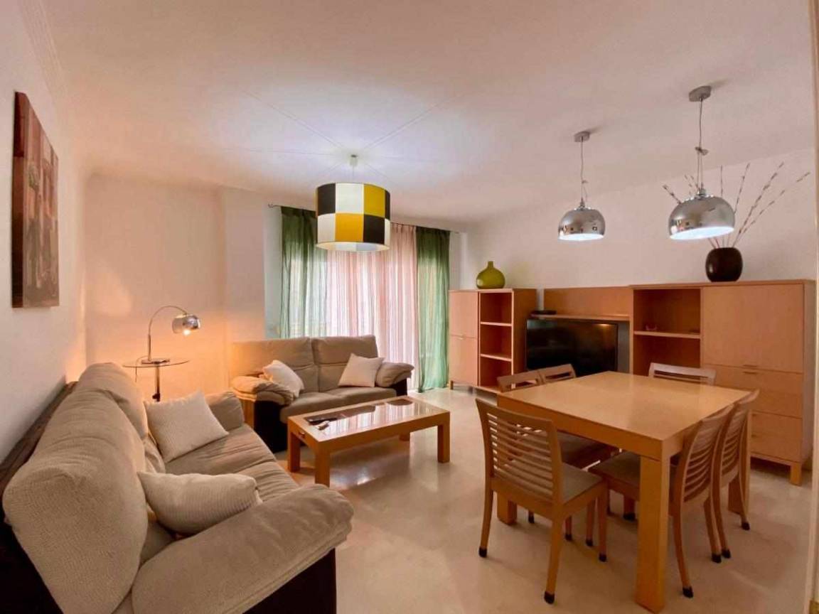 117 M² Apartamento ∙ 3 Habitaciones ∙ 6 Huéspedes - Estepona