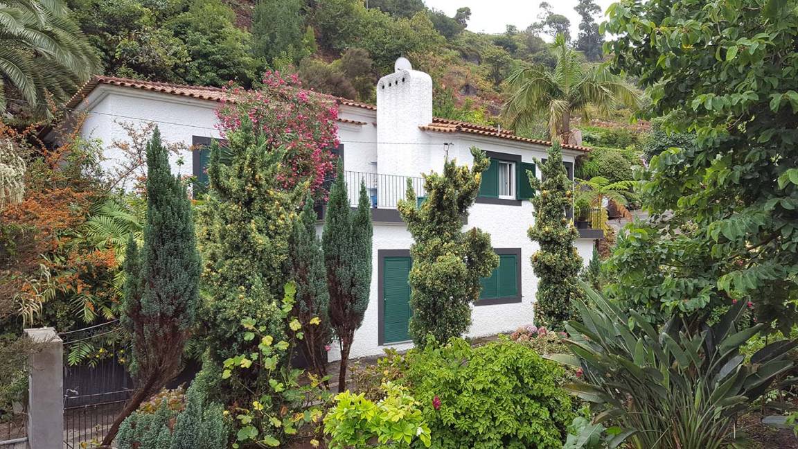 6000 M² Farmhouse ∙ 5 Bedrooms ∙ 12 Guests - Madeira