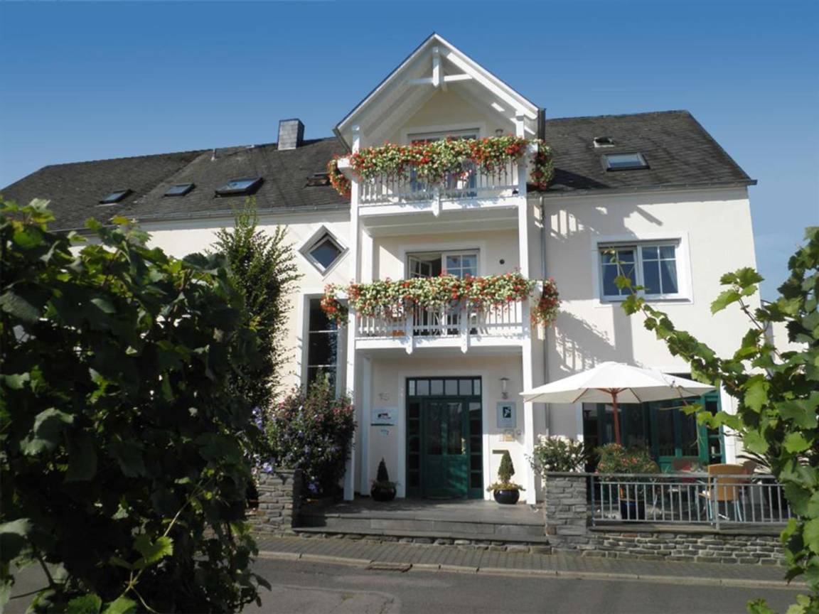 120 M² Ferienwohnung ∙ 2 Schlafzimmer ∙ 4 Gäste - Leiwen